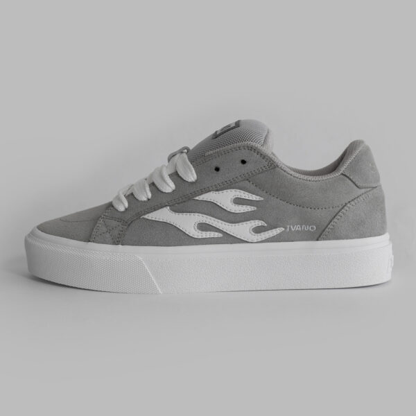 ZAPATILLAS PARA HOMBRE MODELO CHUNKY GRIS GAMUZA - IVANO Perú